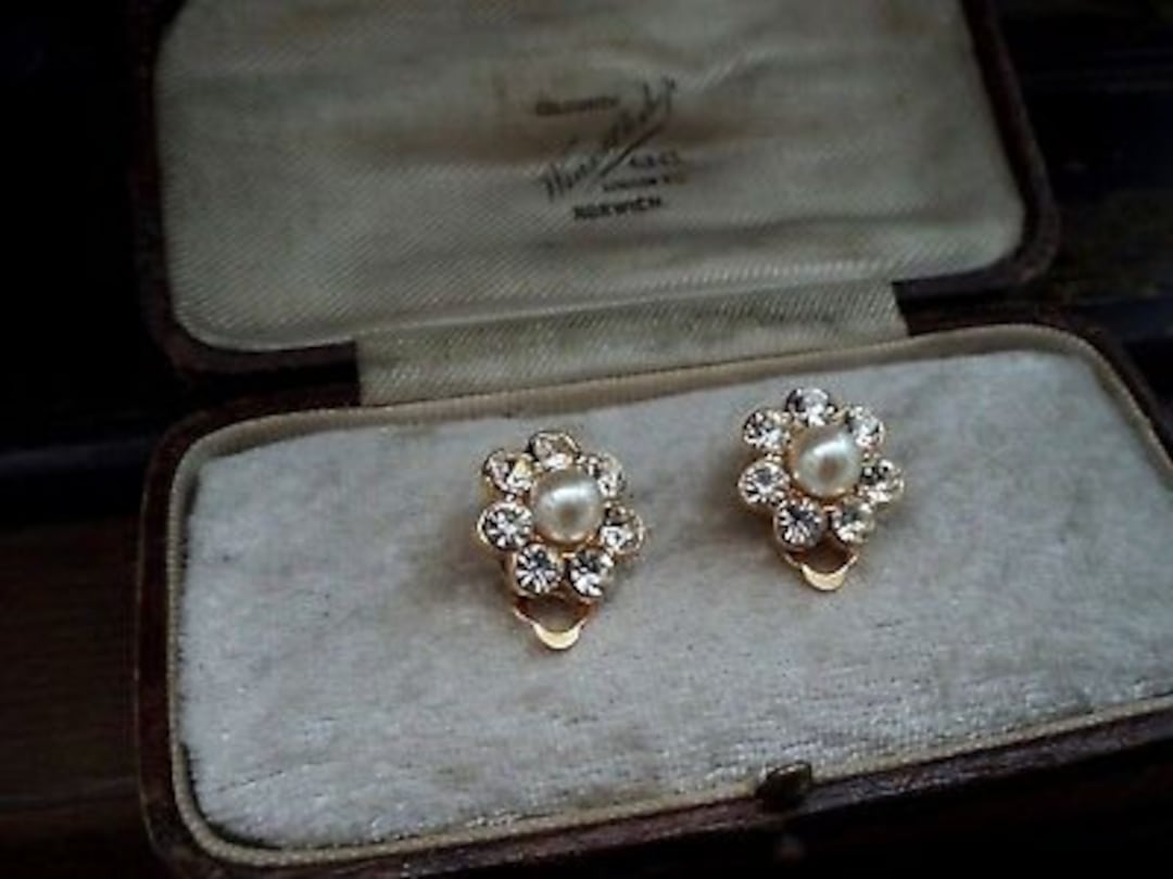 Vintage Crystal and Pearl Round Cluster Clip Earring - Etsy
