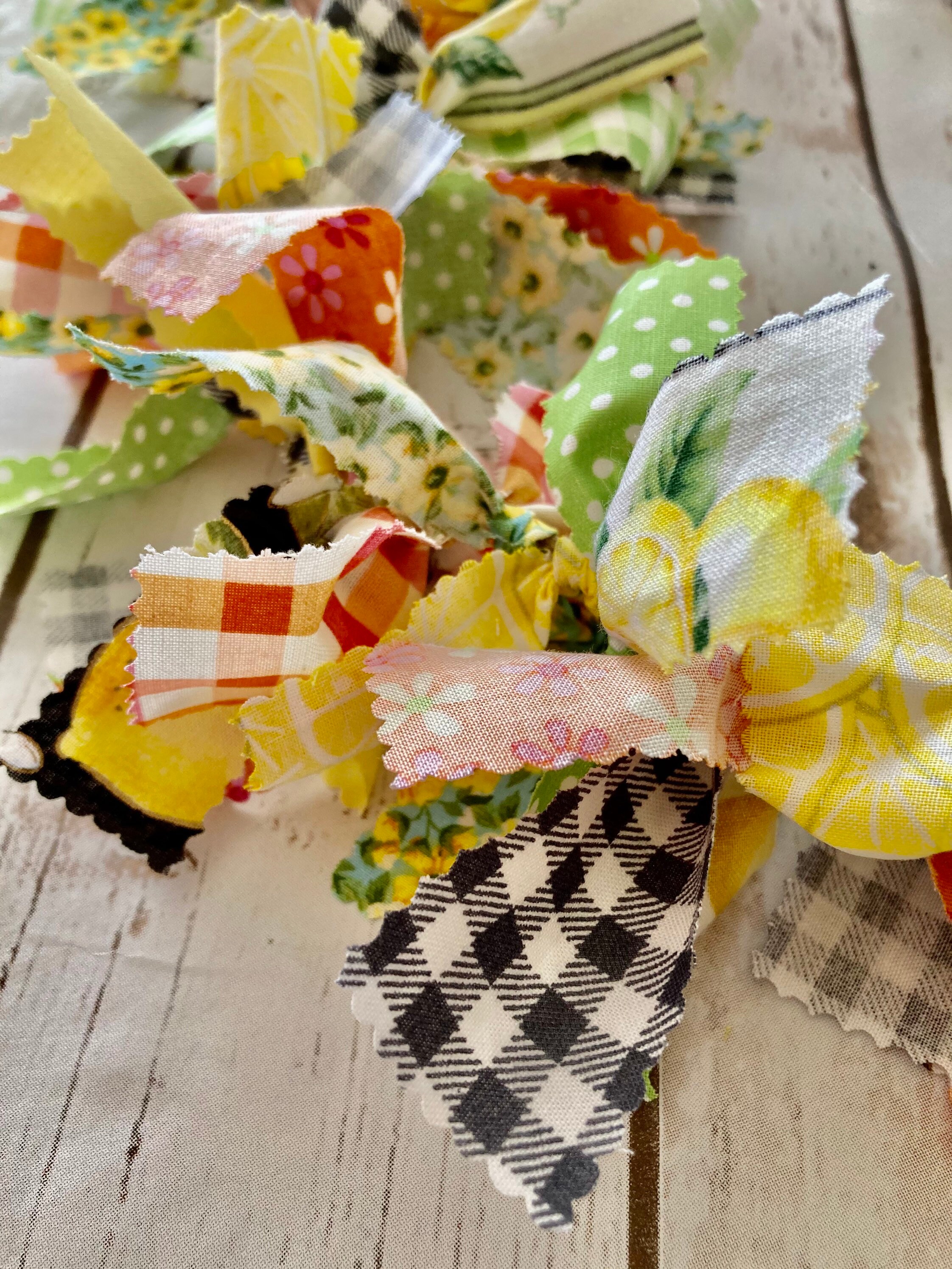 Summer Rag Tie Garland: Handmade Farmhouse Patio Decor - Etsy