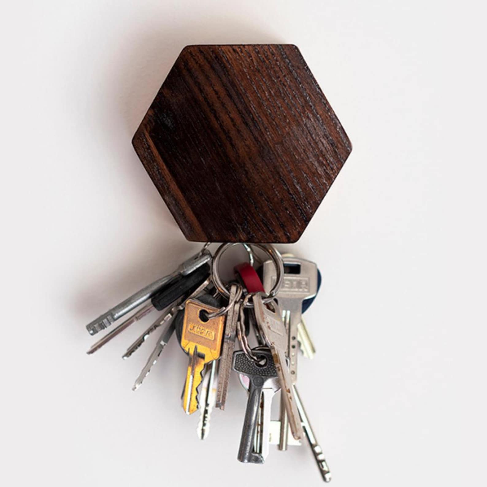 Magnetic Wooden Key Holder, Wall Mounted Hook for Scarves and Hats ...