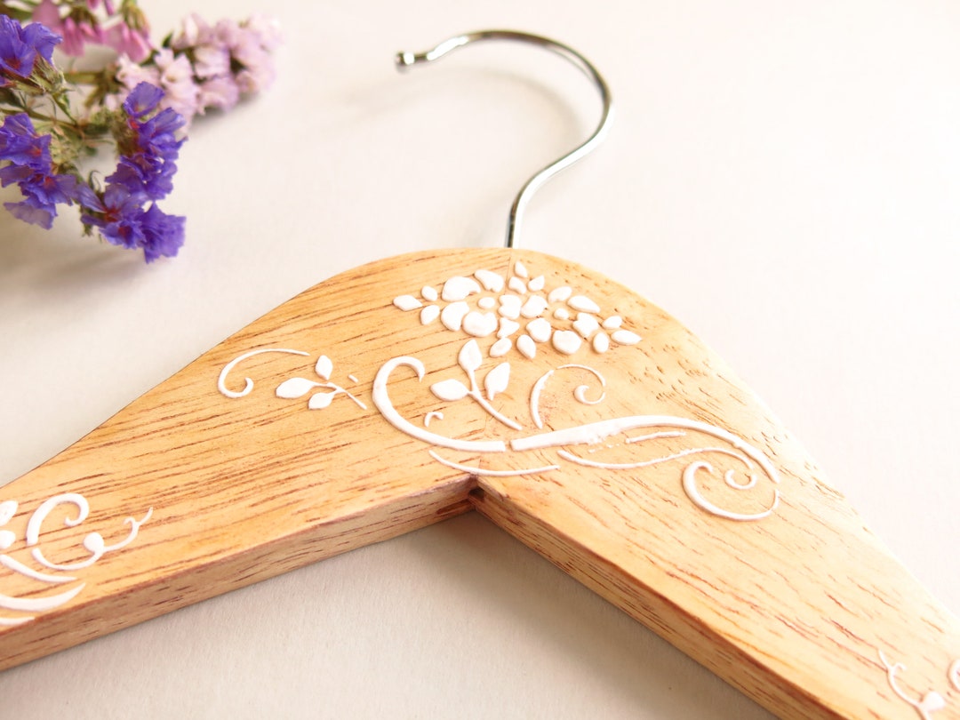 Personalized Bridal Hanger – Floral Wedding Dress Hanger - Etsy