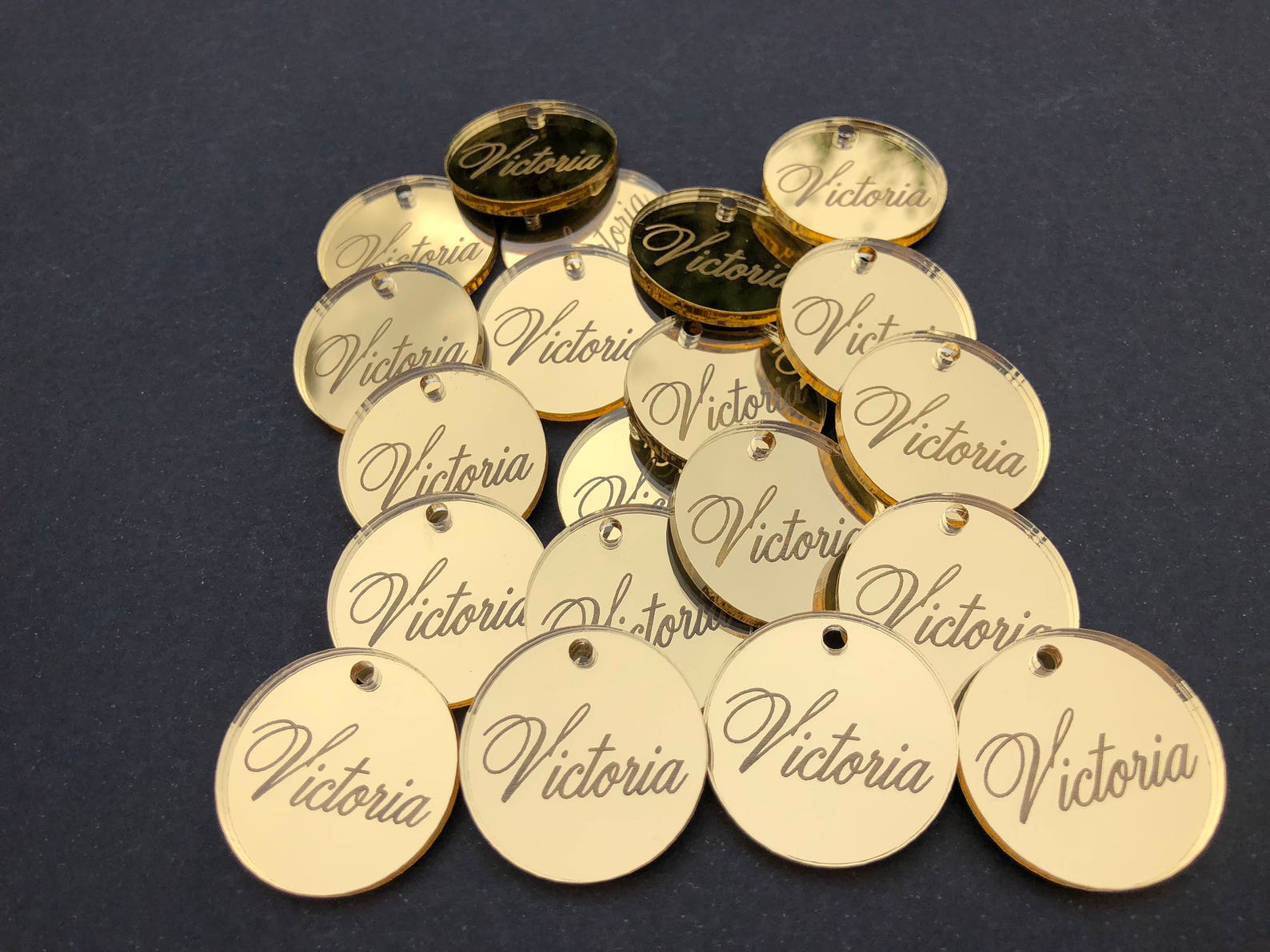 Acrylic Laser Engraved Round Circle Name Gift/favour Event Keepsake ...