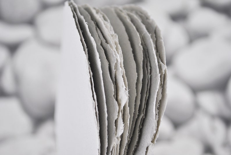 10-20 Sheets of Circle Handmade Paper Roughly 11.5cm Diameter Eco ...