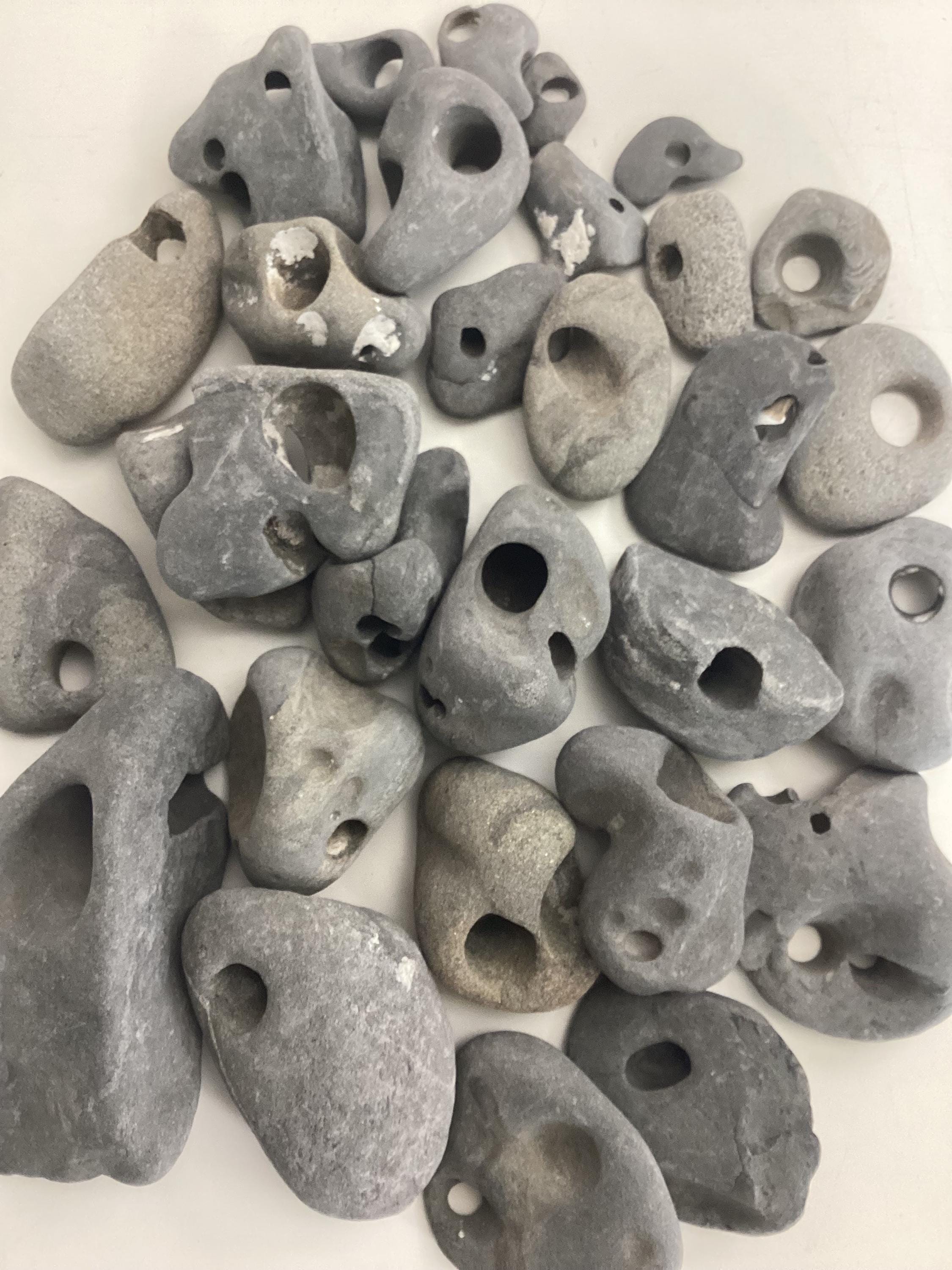 Hag Stones Bulk : 30+ Adder Flint Stones | Rocks With Holes for ...