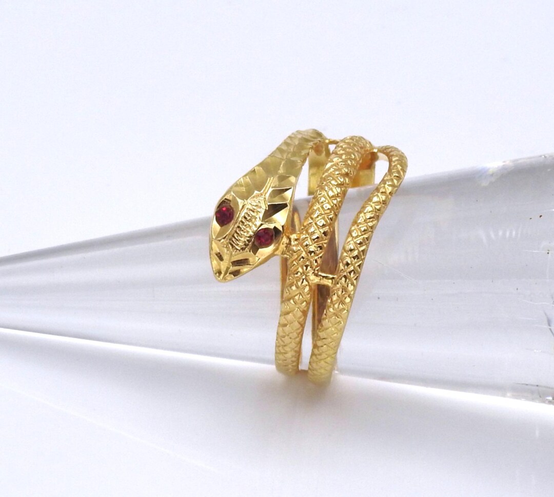 Stunning Vintage Coiled Snake With Ruby Eyes in 18k Solid Gold | Size 7 ...