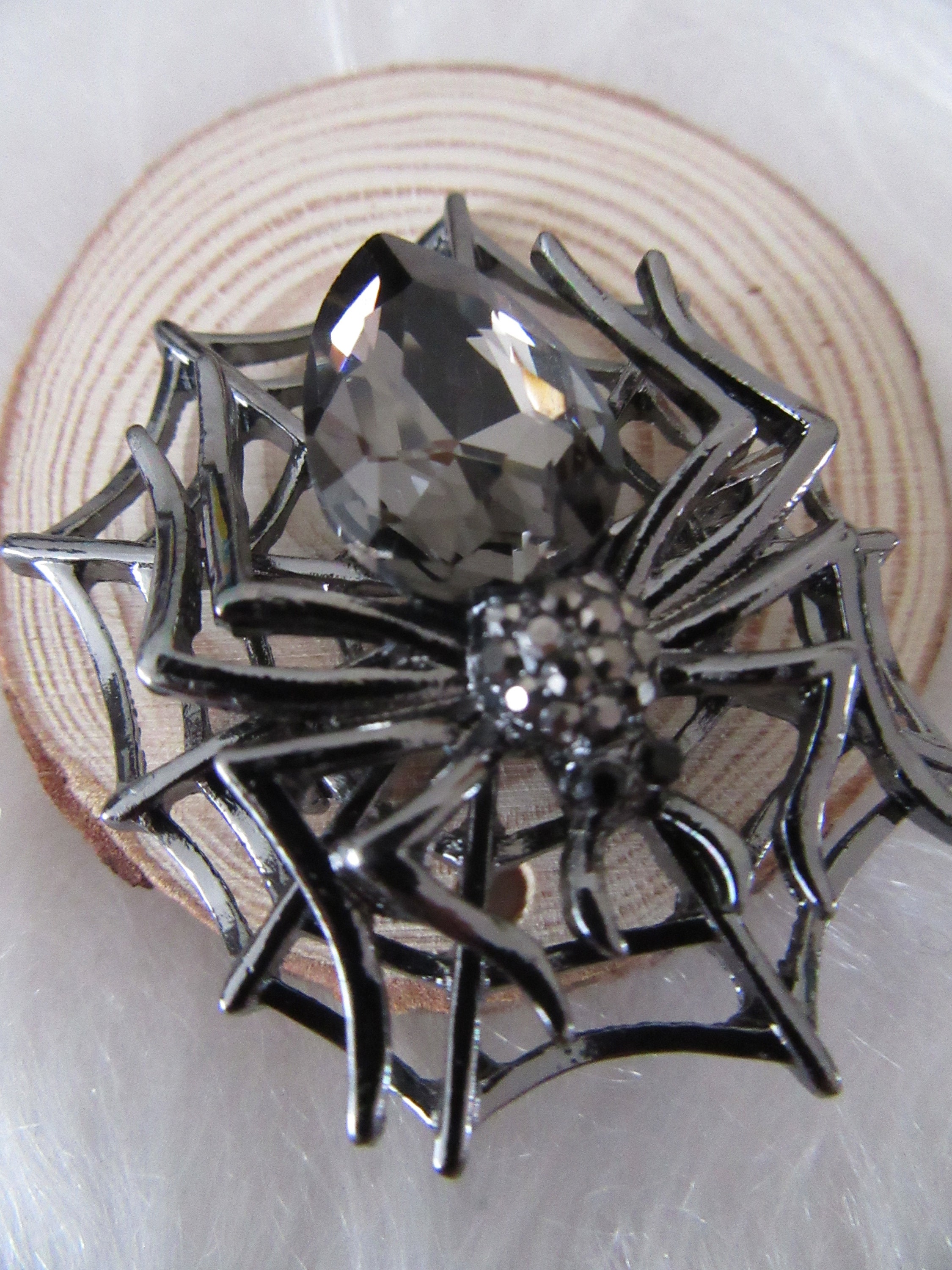 Brooch Dark Spider in Web, Brooch Insect Lovers, Gift for Halloween ...