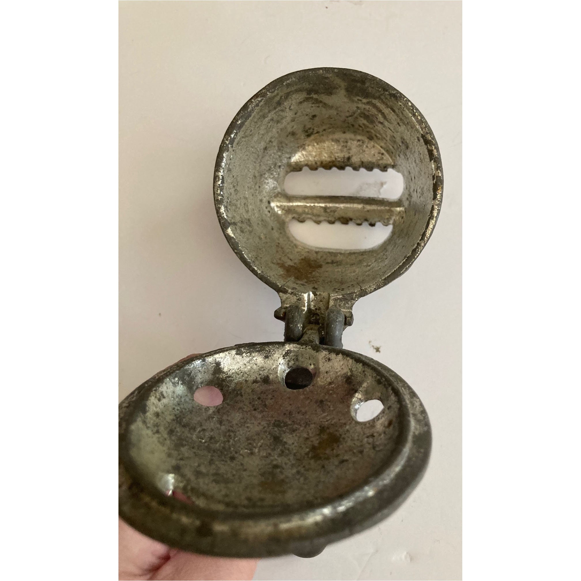 1800's Antique No. 3 Arctic Cast Iron Snow Ball Ice Scraper W/lid - Etsy