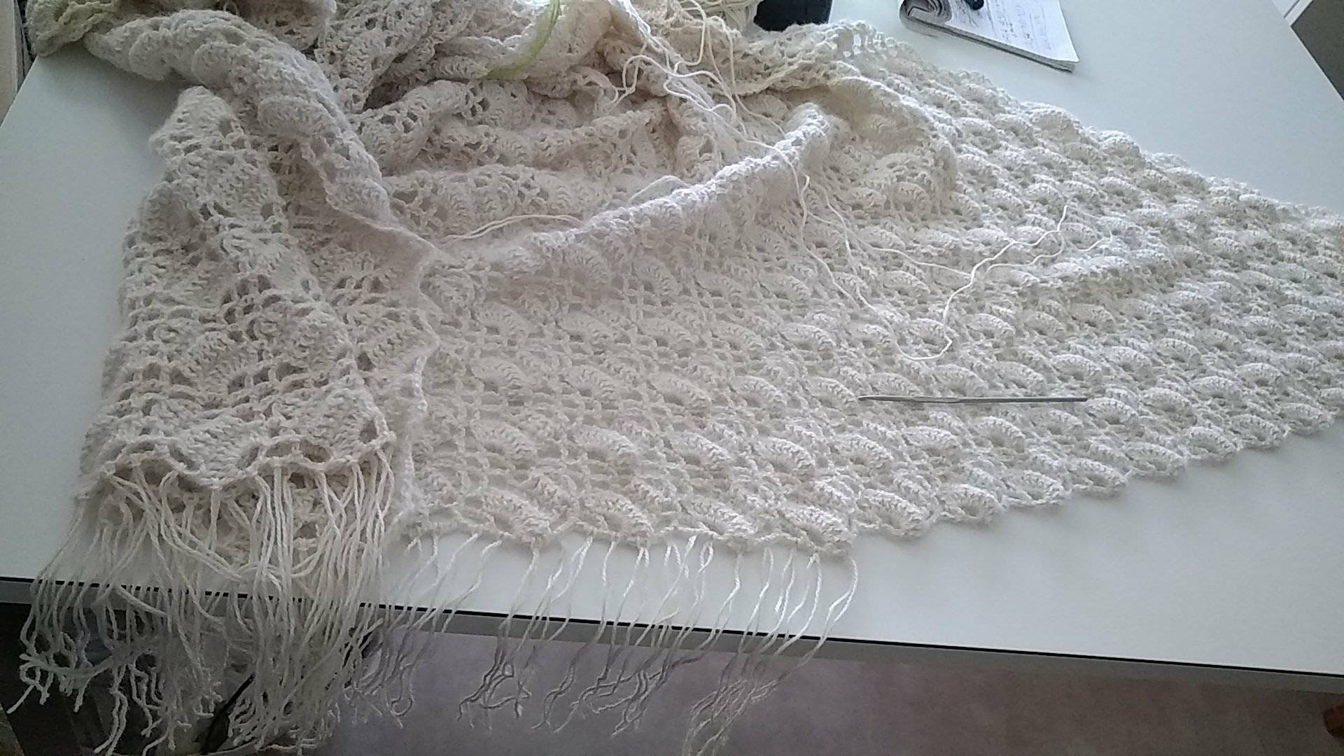 Châle blanc écru pure laine d'alpaga surfine fait-main au crochet pour ...
