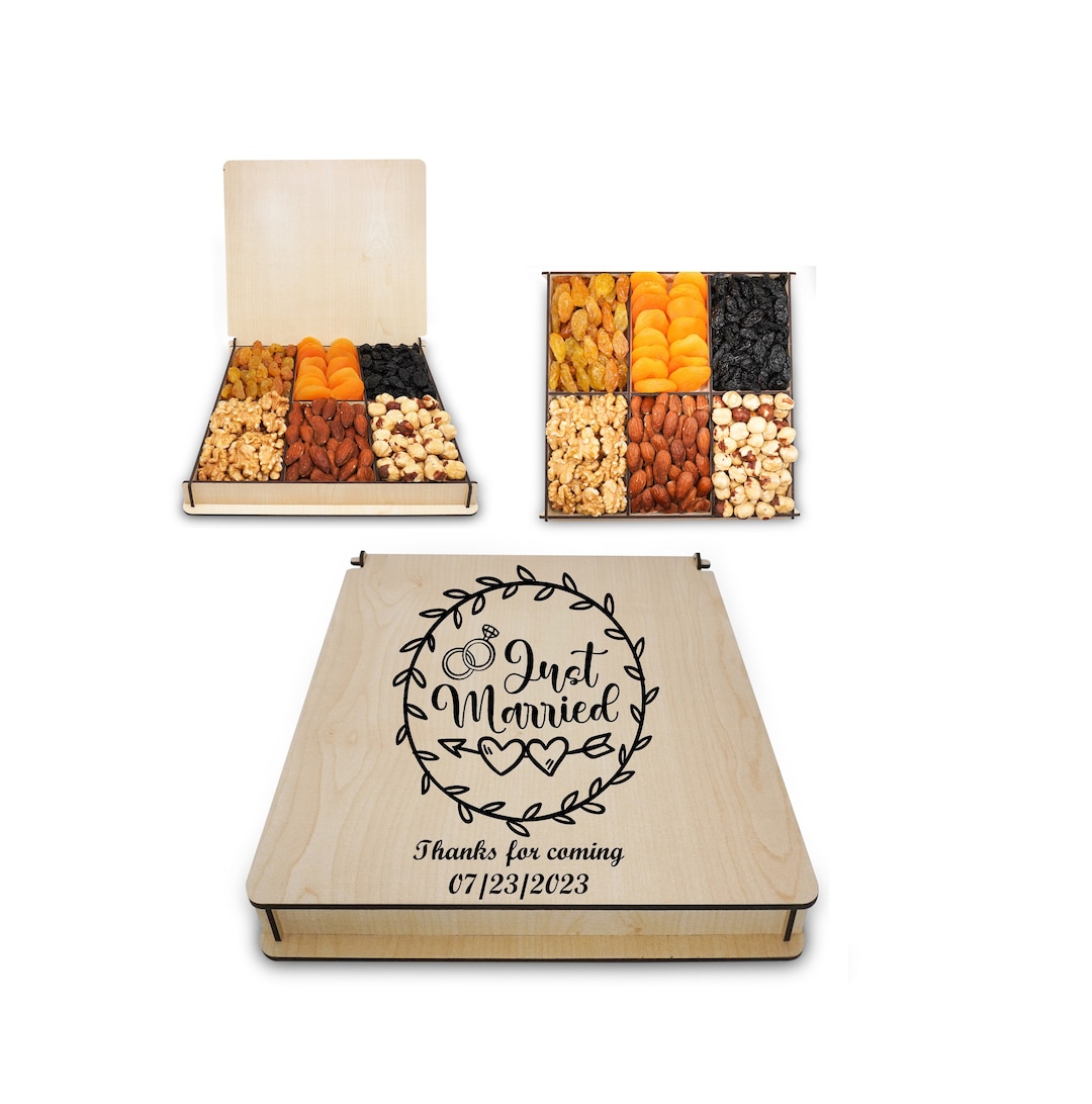 Personalized Wedding Favor: Deluxe Nuts & Dried Fruit Gift Box - Etsy