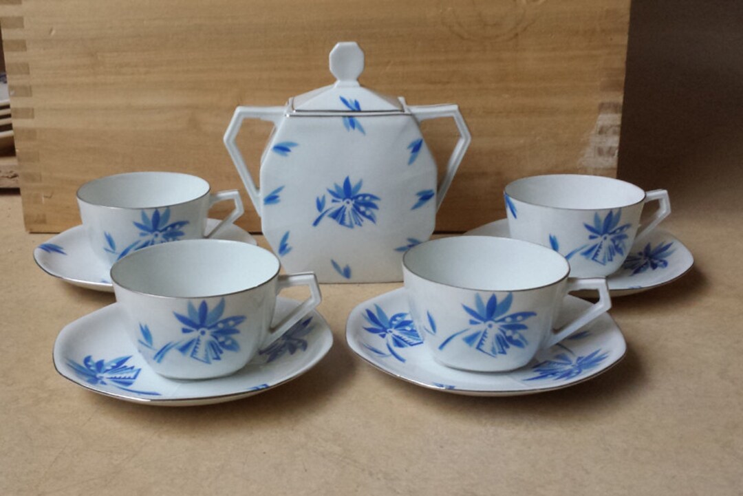 Tea-set With Cups and Saucers and Sugar Canister From Czechoslovakia ...