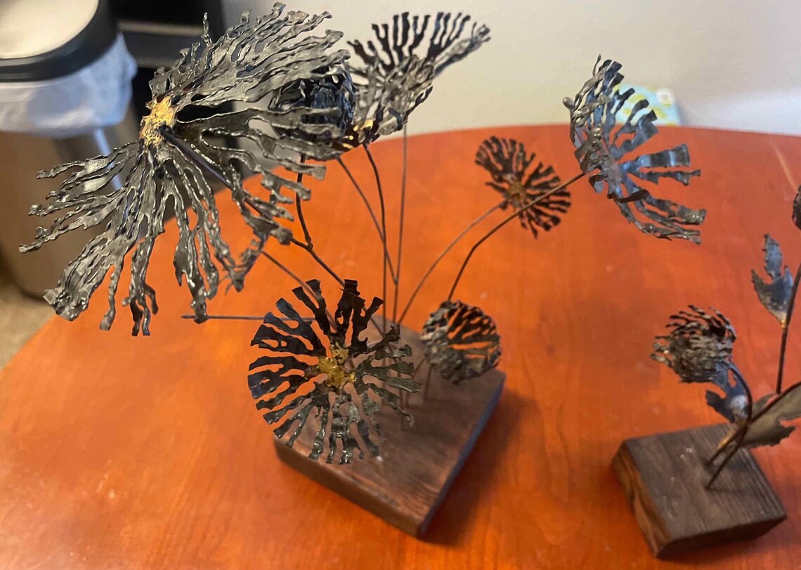 Brutalist Modern Metal Flowers Table Sculpture. - Etsy