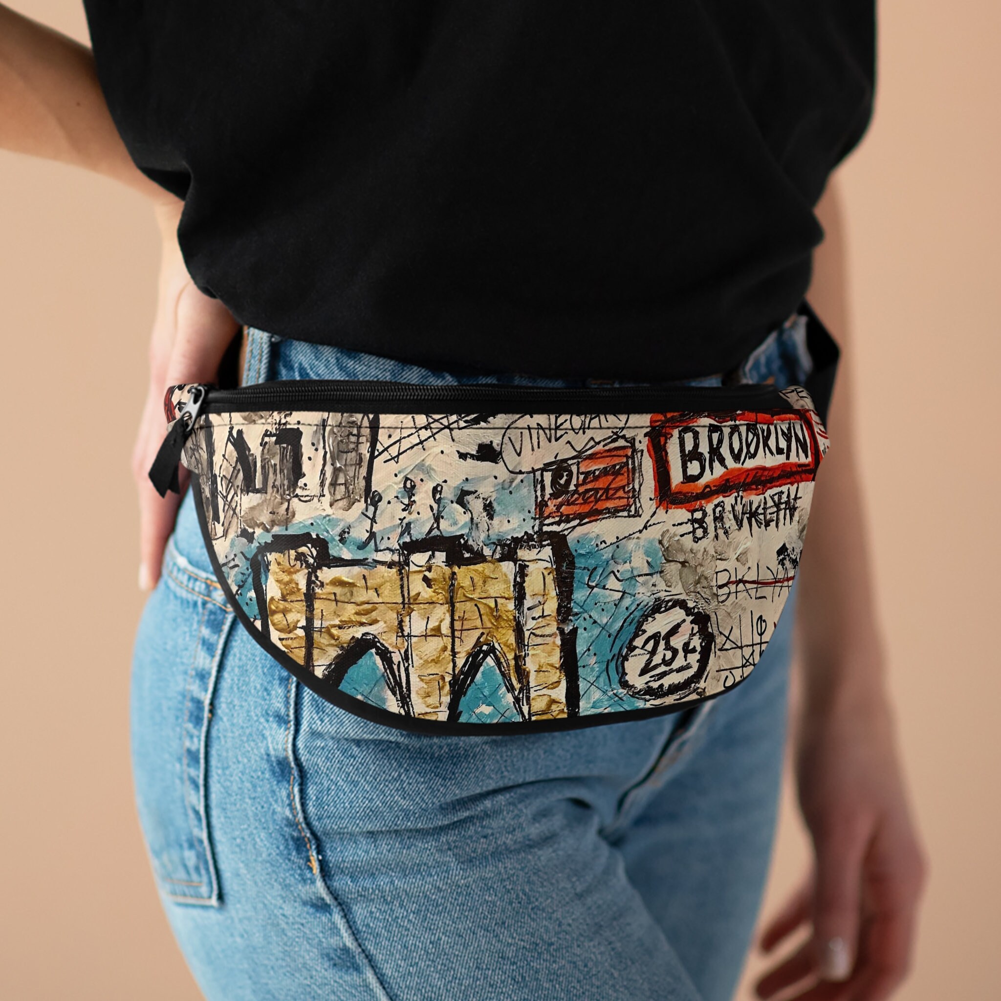 Fanny Pack Tourist
