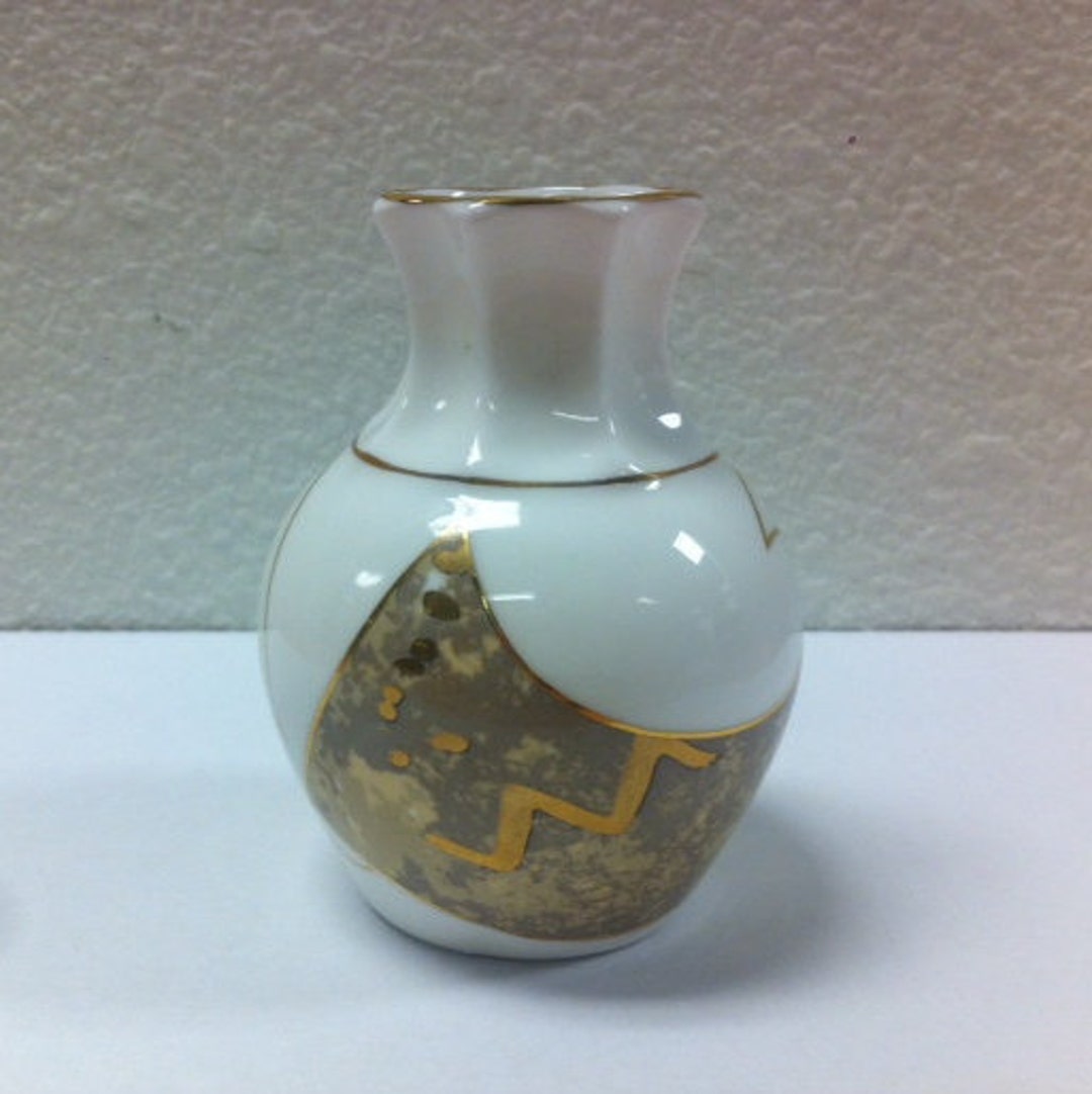 Royal Tara China Mini Vase W/gold Trim - Hand-painted in Ireland - Etsy