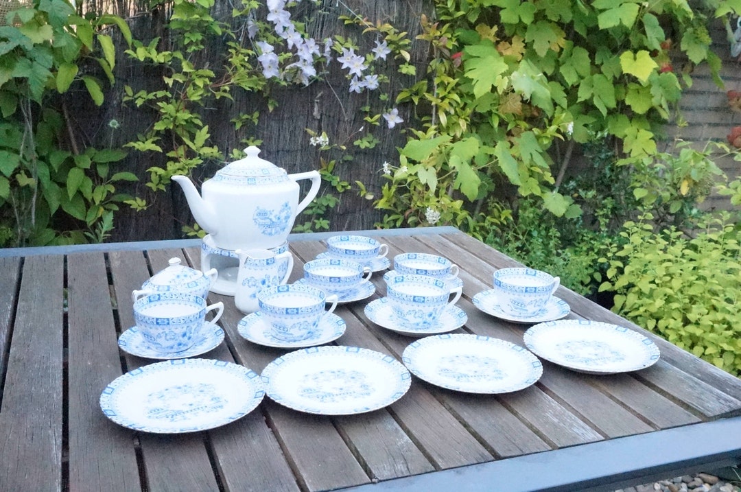 Fine Vintage 1960's Porcelain Blue White Dorothea Service. Tea Pot ...