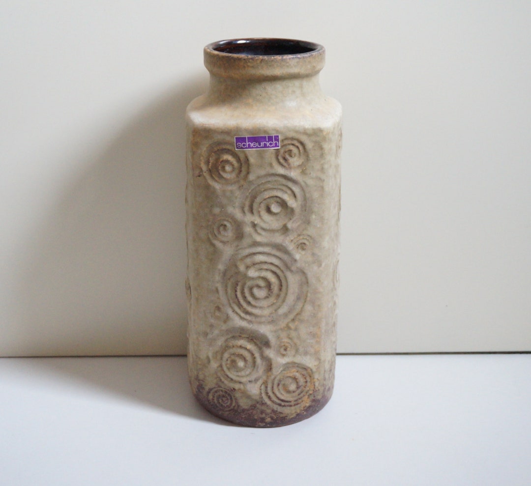 1960/70s Fossil Spiral Relief jura Decor Vase. Matte Sand Color ...