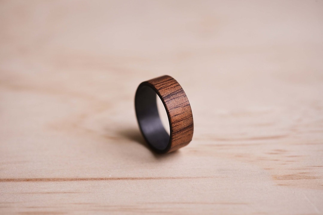 Red Cedar & Carbon Fiber Bentwood Ring, Wooden Ring - Etsy