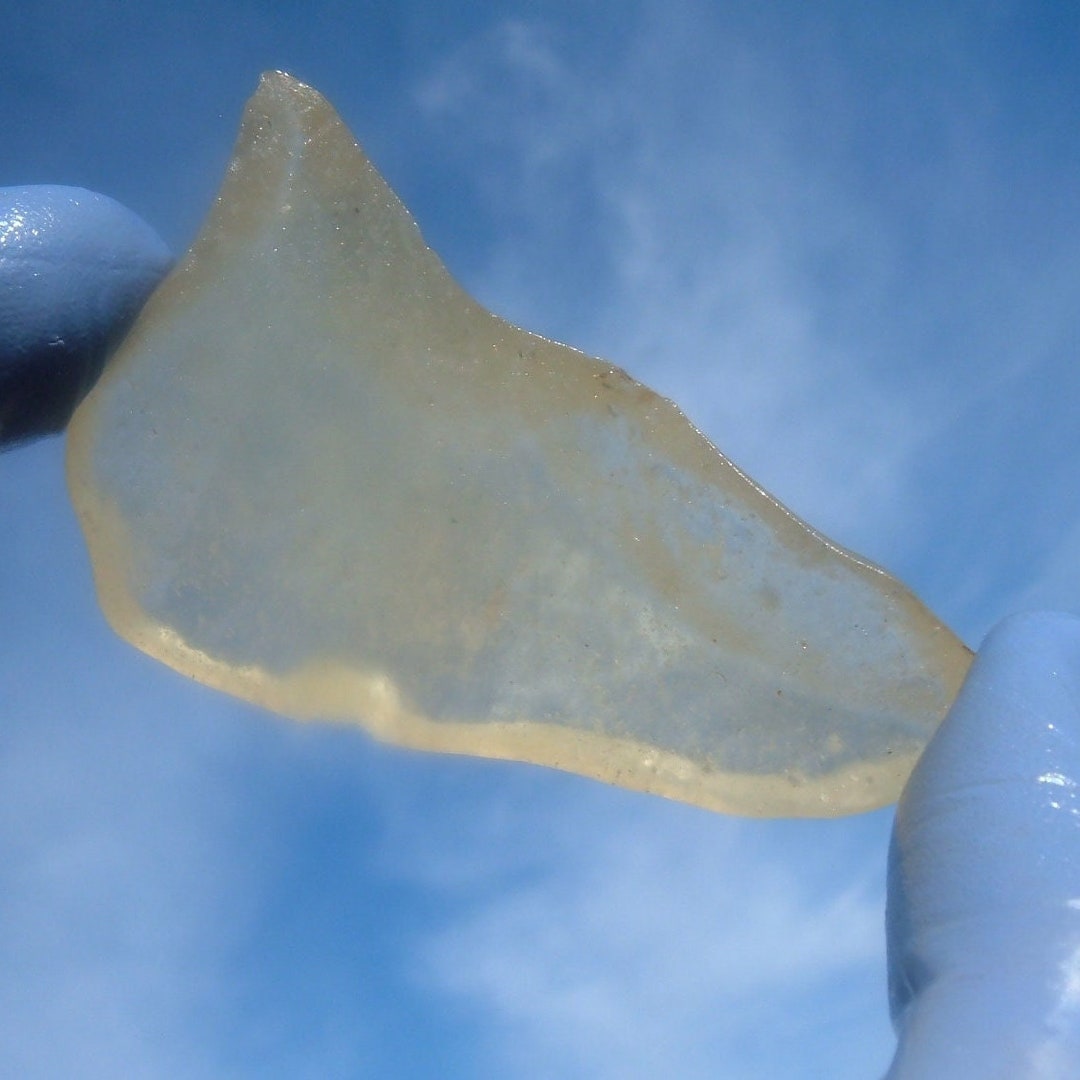 168 Crt Libyan Desert Glass arrow Gem Gold Meteorite Impact Tektite ...