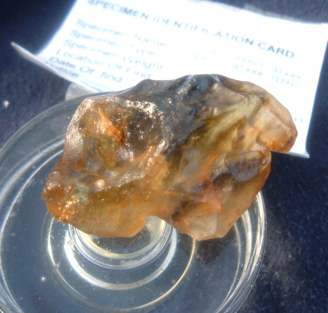 160 Carat Libyan Desert Glass very Dark black Lines Gold Meteorite ...
