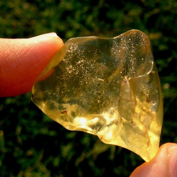 120 crt Libyan Desert Glass gold Meteorite Impact Tek… - Gem