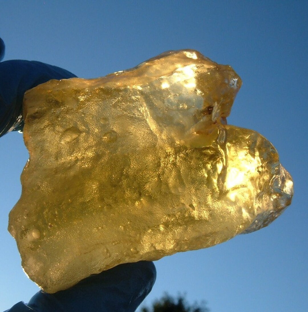 990 Carat Gem Libyan Desert Glass Gold Meteorite Impact Tektite ...
