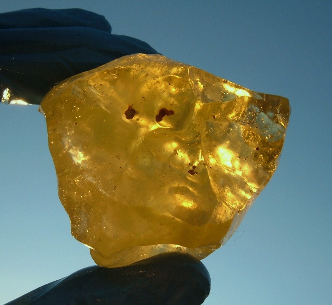 620 Carat Gem Libyan Desert Glass Gold Meteorite Impact Tektite ...