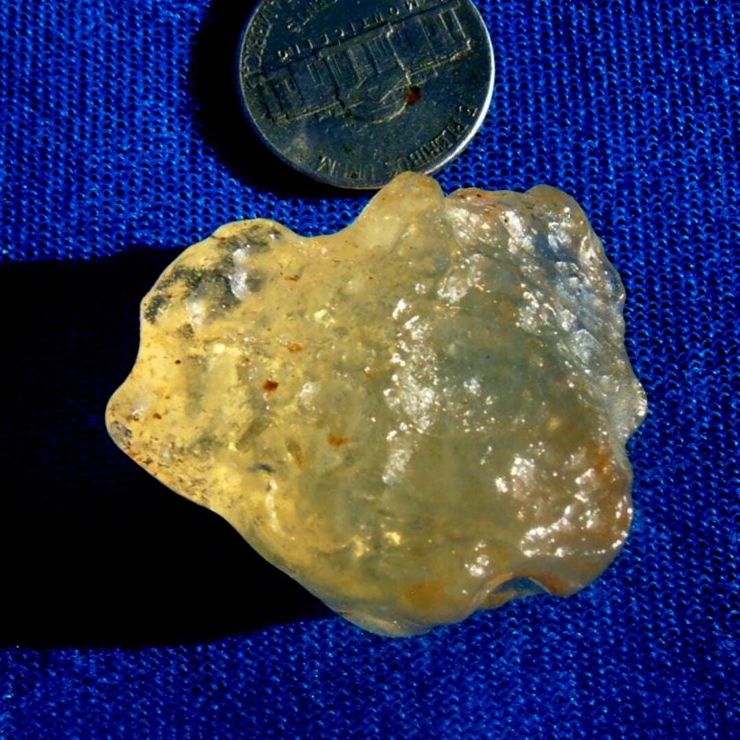 110 Crt Libyan Desert Glass (A+ Gem- Yellow ) Gold Meteorite Impact ...