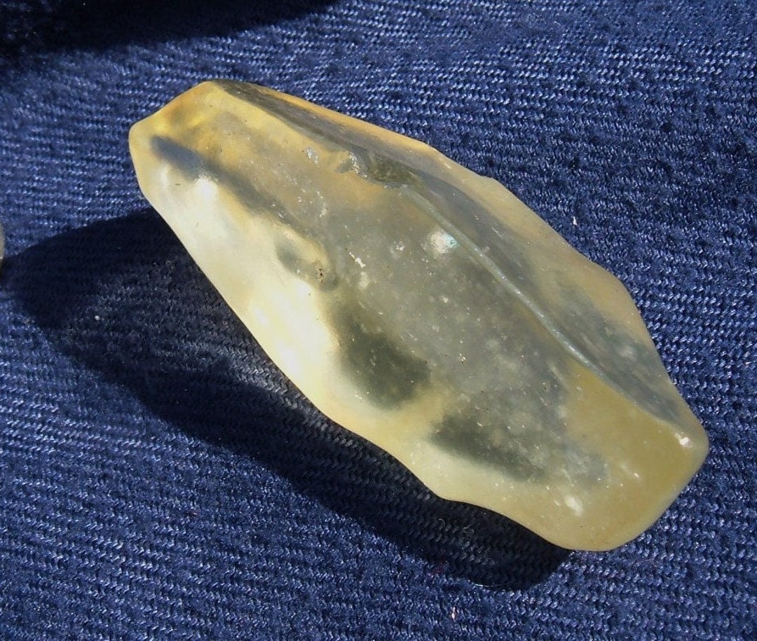 160 Carat Gem Libyan Desert Glass Gold Meteorite Impact - Etsy