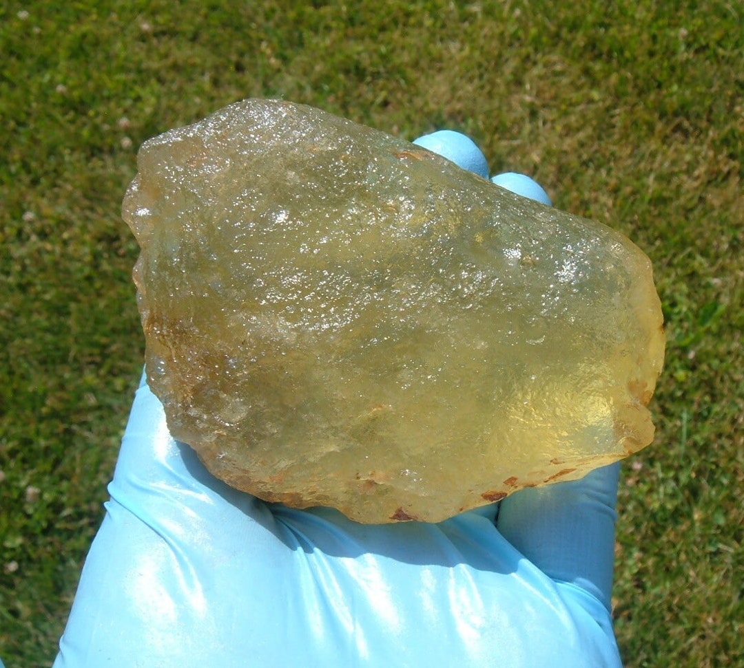 1320 Carat Libyan Desert Glass Very Big yellow Gold Meteorite Impact ...
