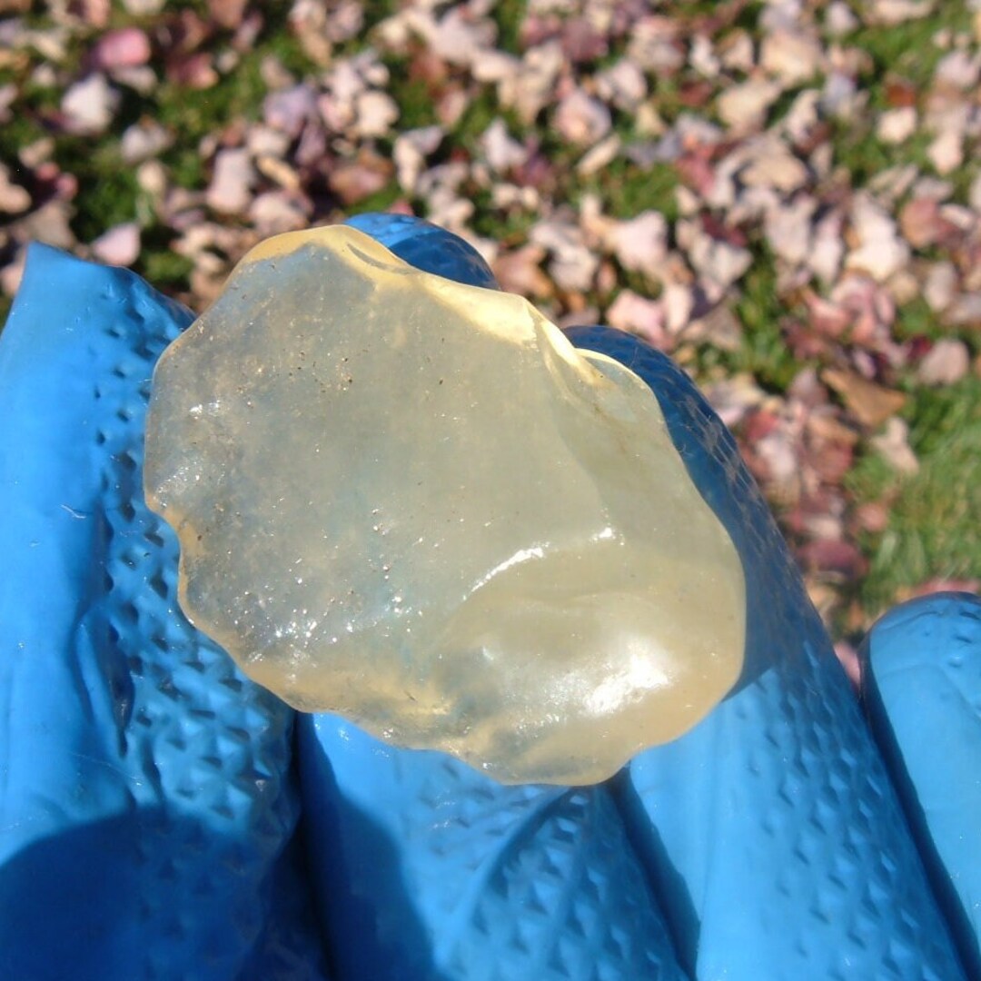 120 Crt Libyan Desert Glass Soft Yellow Gem Gold Meteorite Impact ...