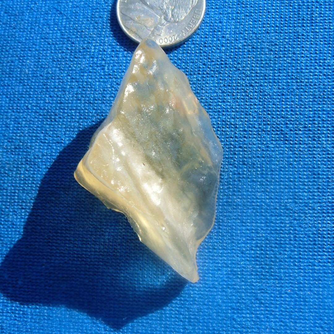 130 Crt Libyan Desert Glass Yellow Dimples Gem A Meteorite Impact ...