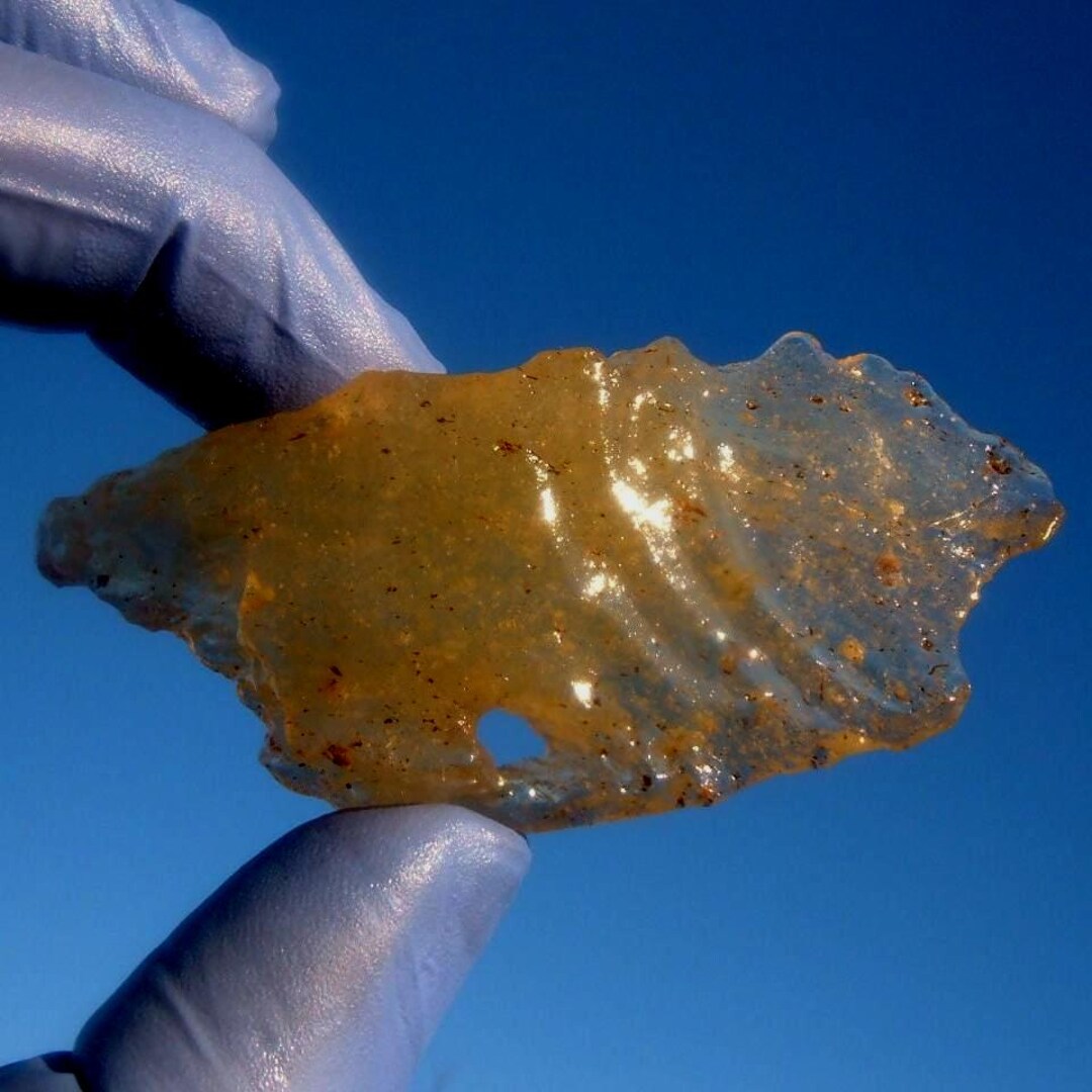 150 Crt Libyan Desert Glass (prehistoric Tool Yellow ) Gold Meteorite ...