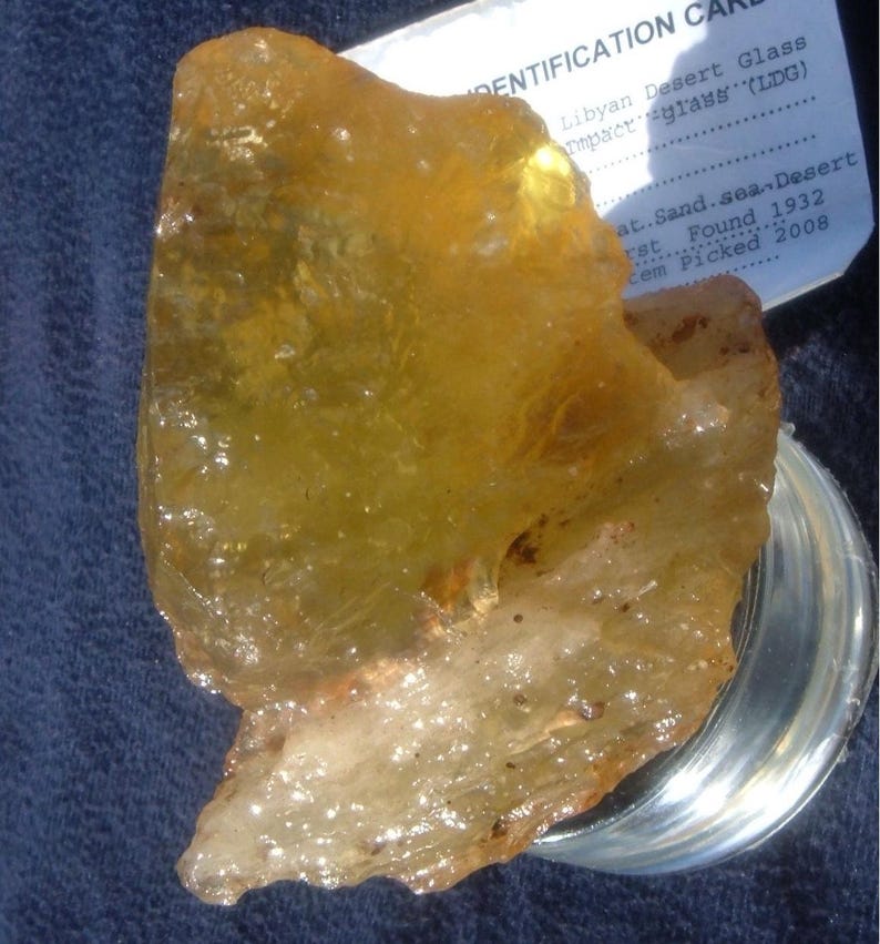1177 Crt Libyan Desert Glass ( Stand Alone Gem A+ ) Gold Meteorite ...