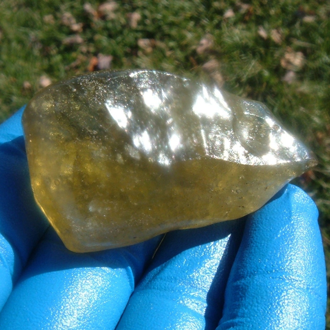 225 Carat Libyan Desert Glass Dark Green Meteorite Impact - Etsy