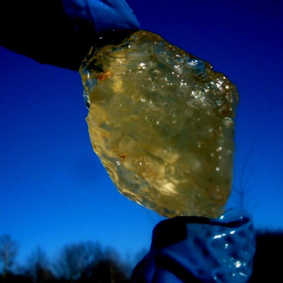 120 crt Libyan Desert Glass (Gem- yellow ) gold Met… - Gem