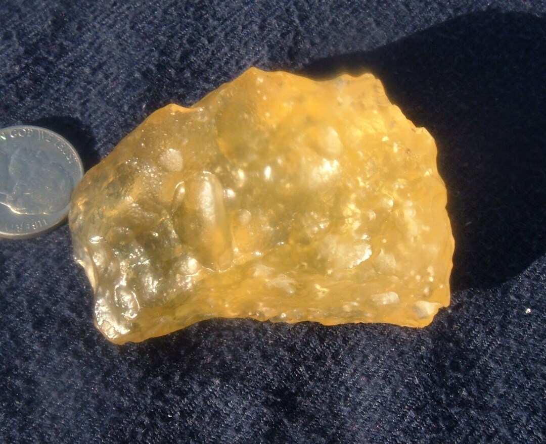 344 Carat Libyan Desert Glass nice Yellow Gem AAAA Meteorite Impact ...
