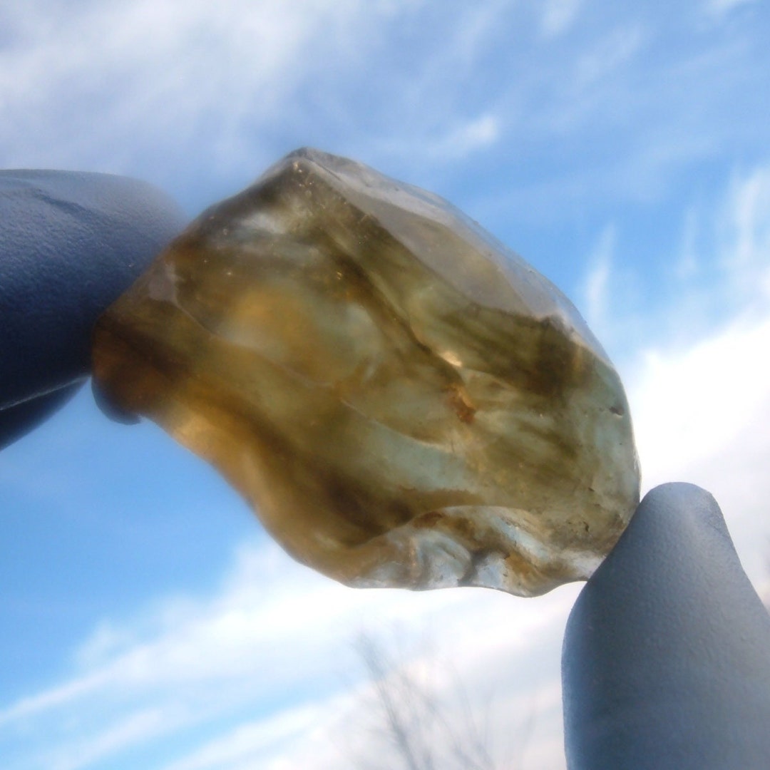 150 Crt Libyan Desert Glass very Dark Brown Gem Gold Meteorite Impact ...