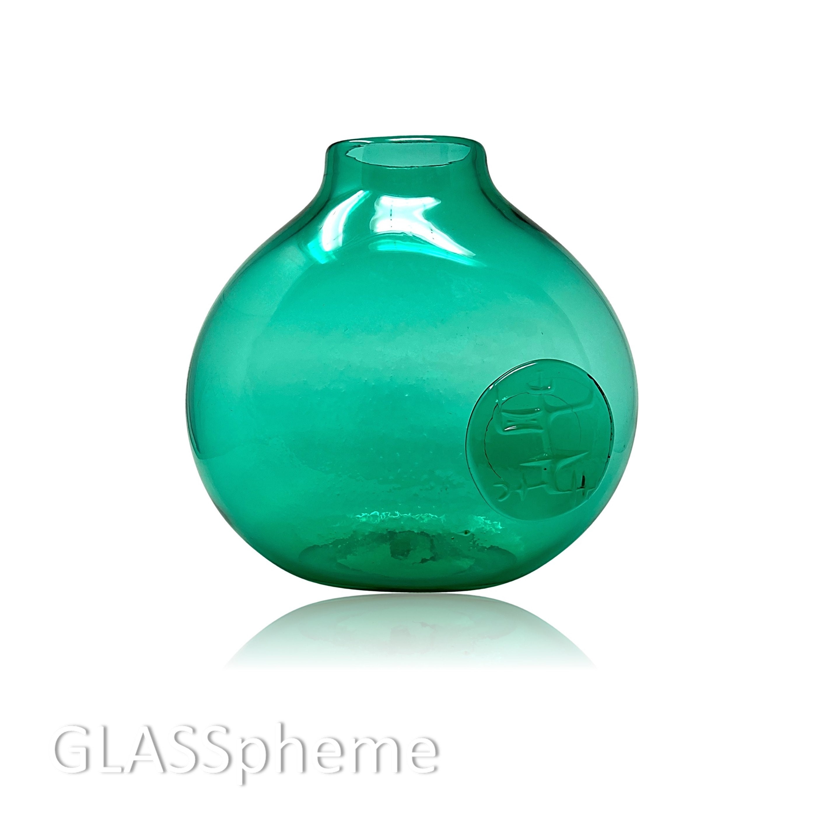 C. 1950s BLENKO Wayne HUSTED #551 Textured Glass Medallion Vase in SEAGREEN