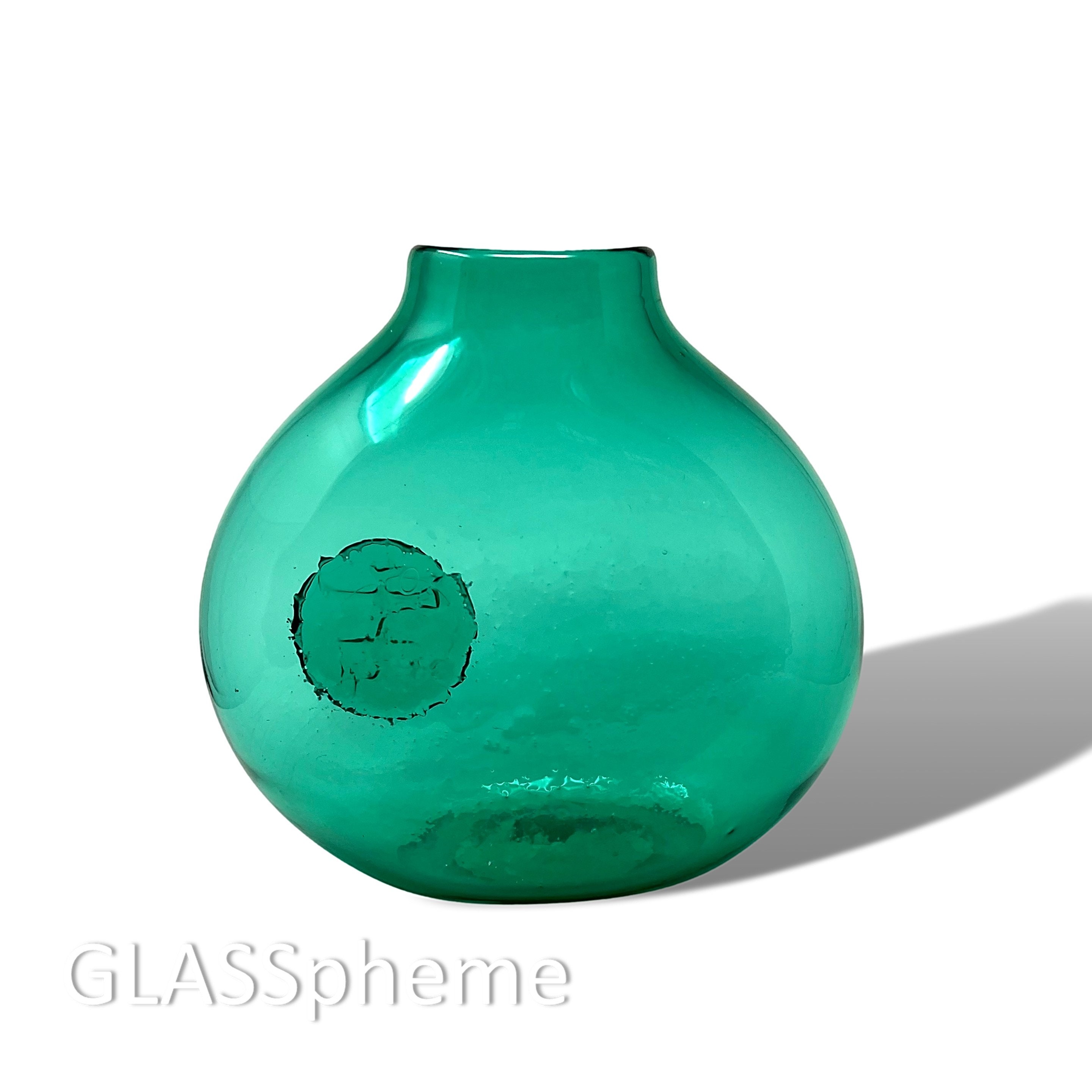 C. 1950s BLENKO Wayne HUSTED #551 Textured Glass Medallion Vase in SEAGREEN