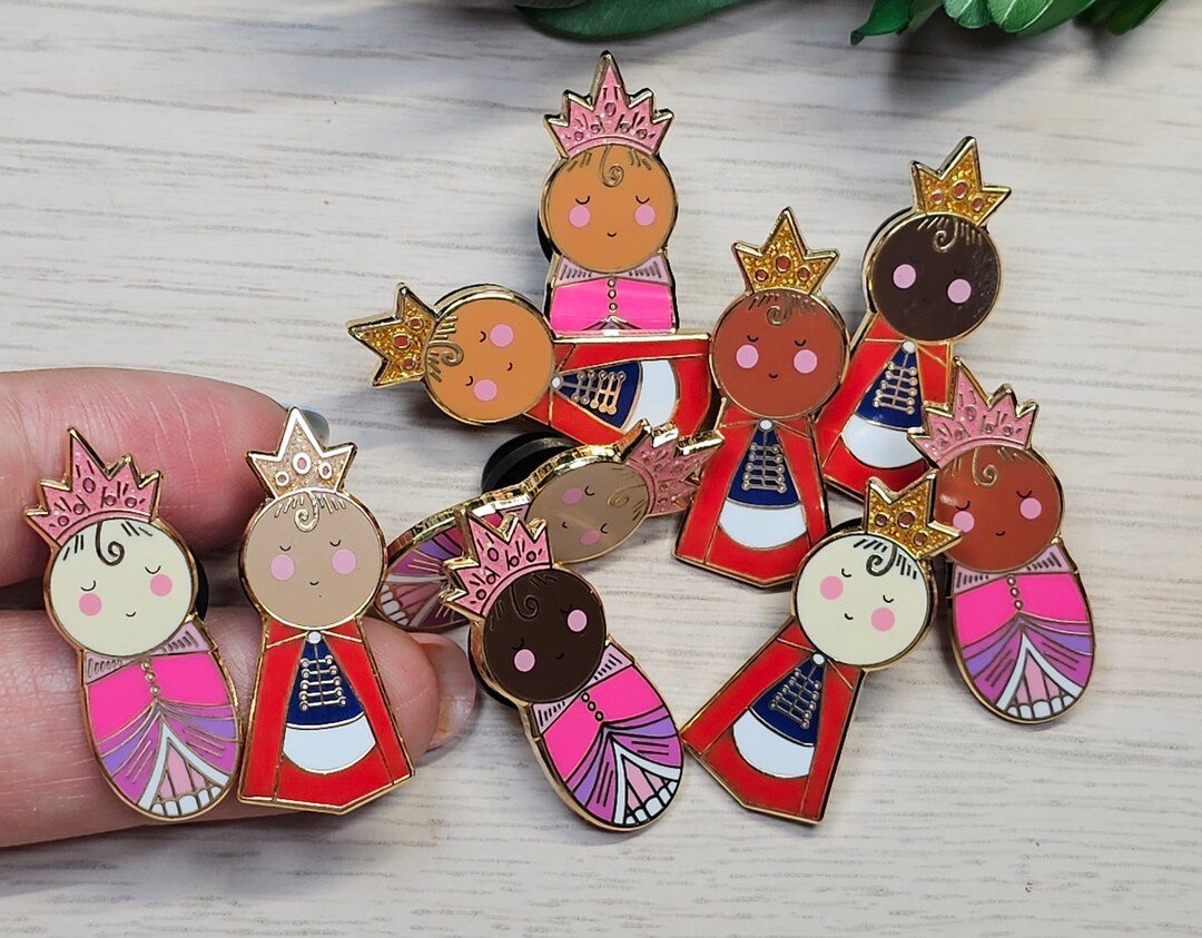 Prince & Princess Enamel Pin Set - Baby Shower Gift - Etsy
