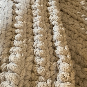 Easy Chunky Blanket Pattern, Big Bulky Afghan, 12 Hour Luxurious ...