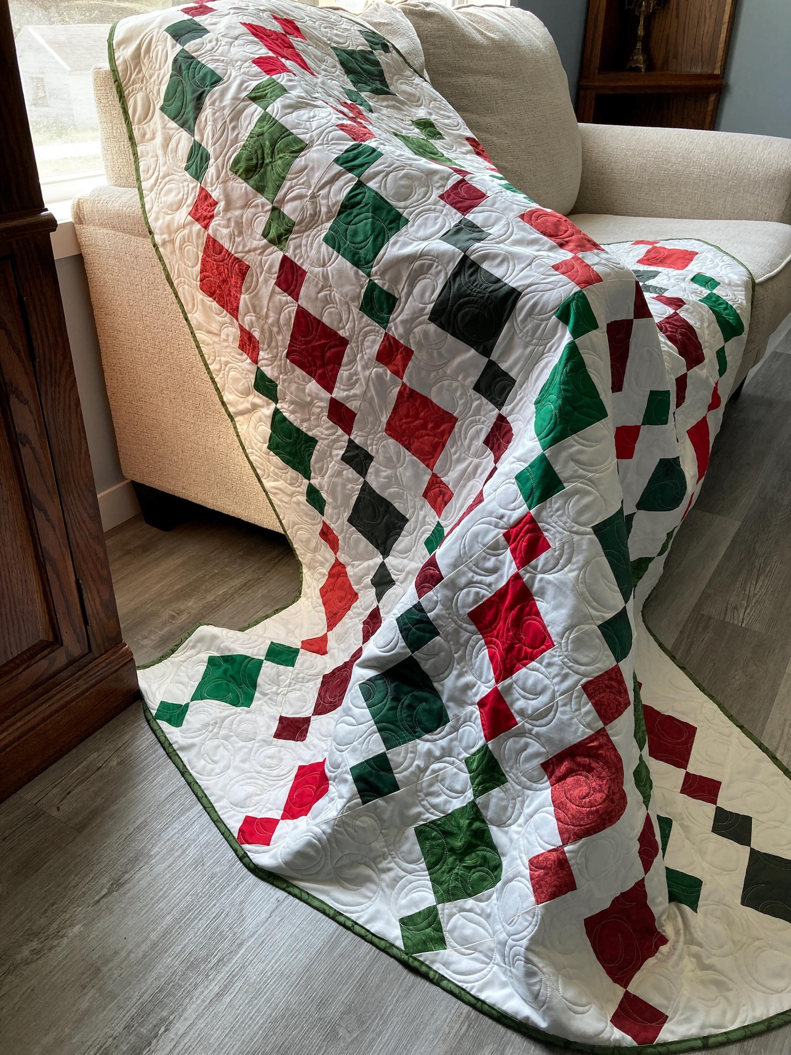 Christmas Quilt Patterns PDF, Cascading Diamonds Quilt Pattern, Red and ...