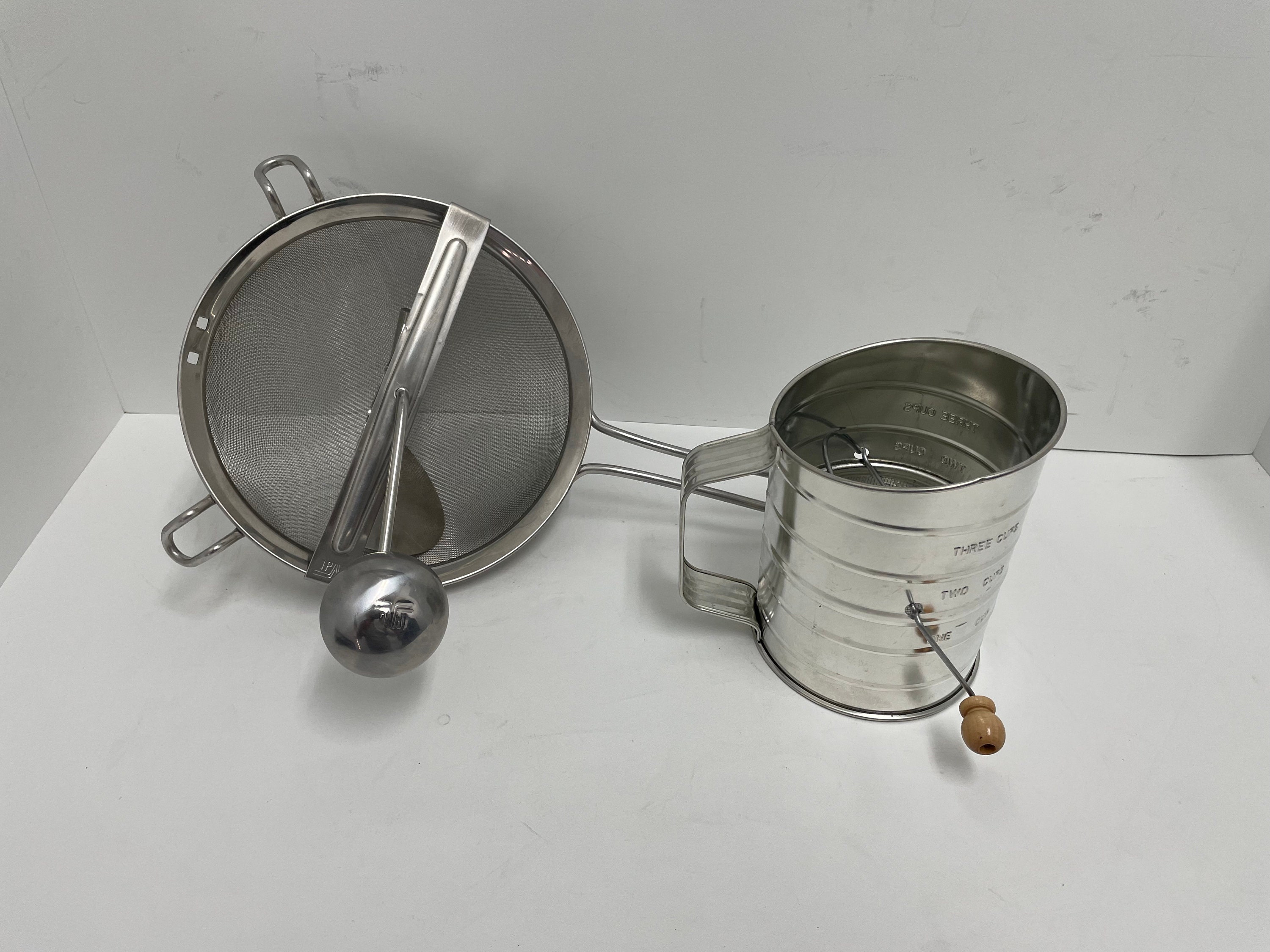 Sifter Set Sifter With Paddle Strainer Colander and 3 Cup Handled ...