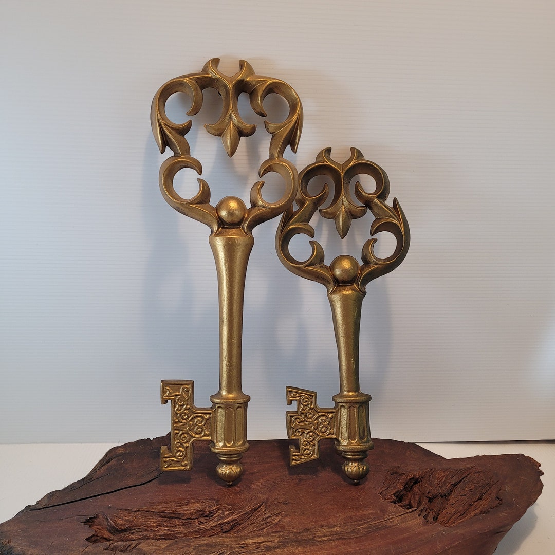 Vintage Pair of Hoda Antique Gold XL Skeleton Keys, Hollywood Regency ...