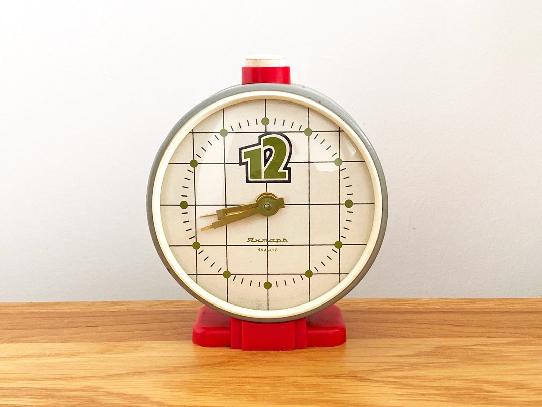 Grey Red Vintage Wind up Alarm Clock Yantar Mechanical Antique Clock ...