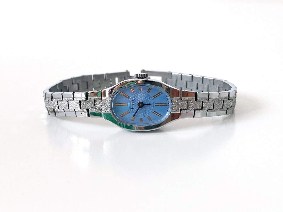 Vintage Watches for Women Chaika Vintage Women's Watch Antique Silver ...