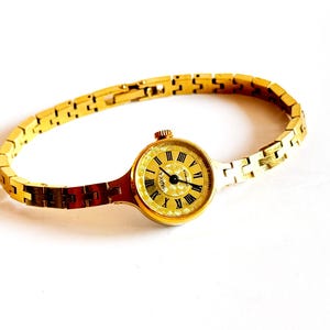 Tiny Vintage Women's Gold Watch, Mini Ladies Watch, Small Wrist Watch ...