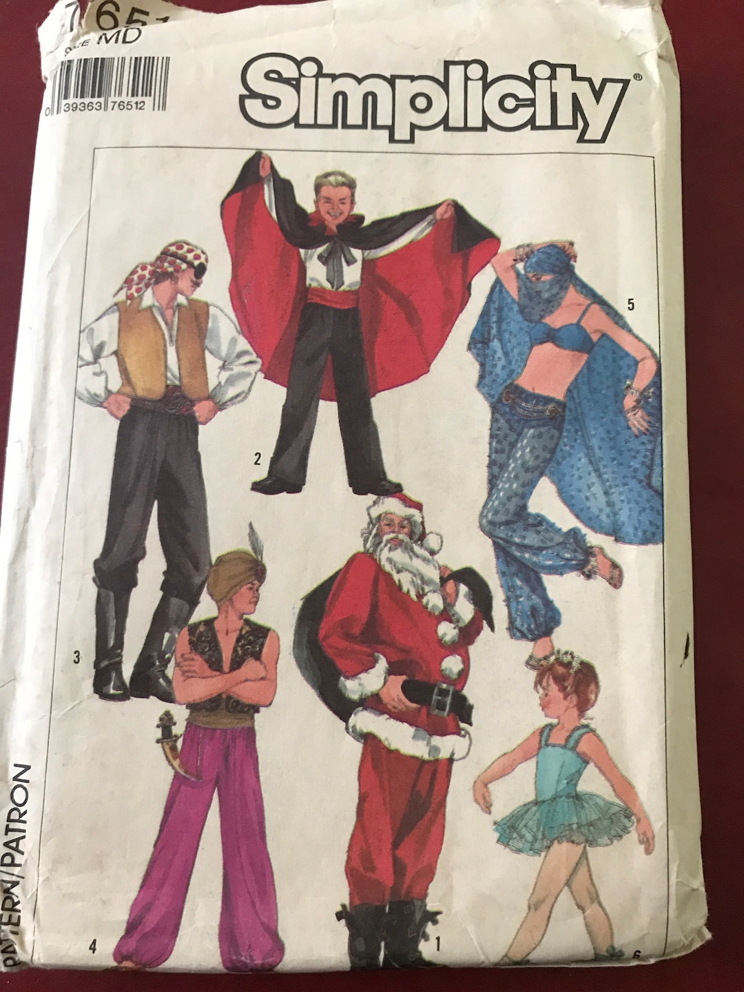 Simplicity Sewing Pattern Halloween Costume Adult Size Med Dracula ...