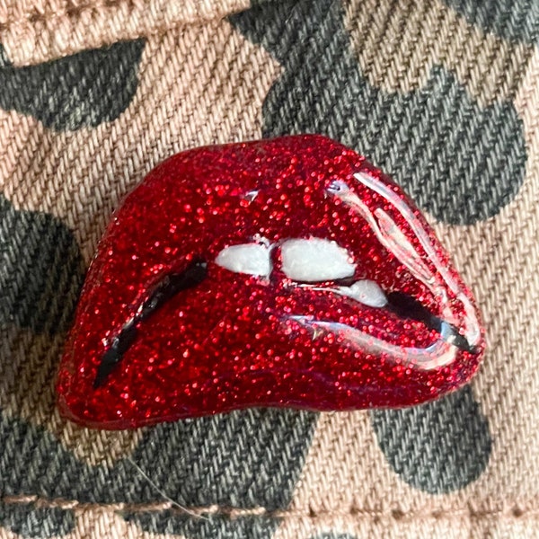 Lips Pin - Etsy