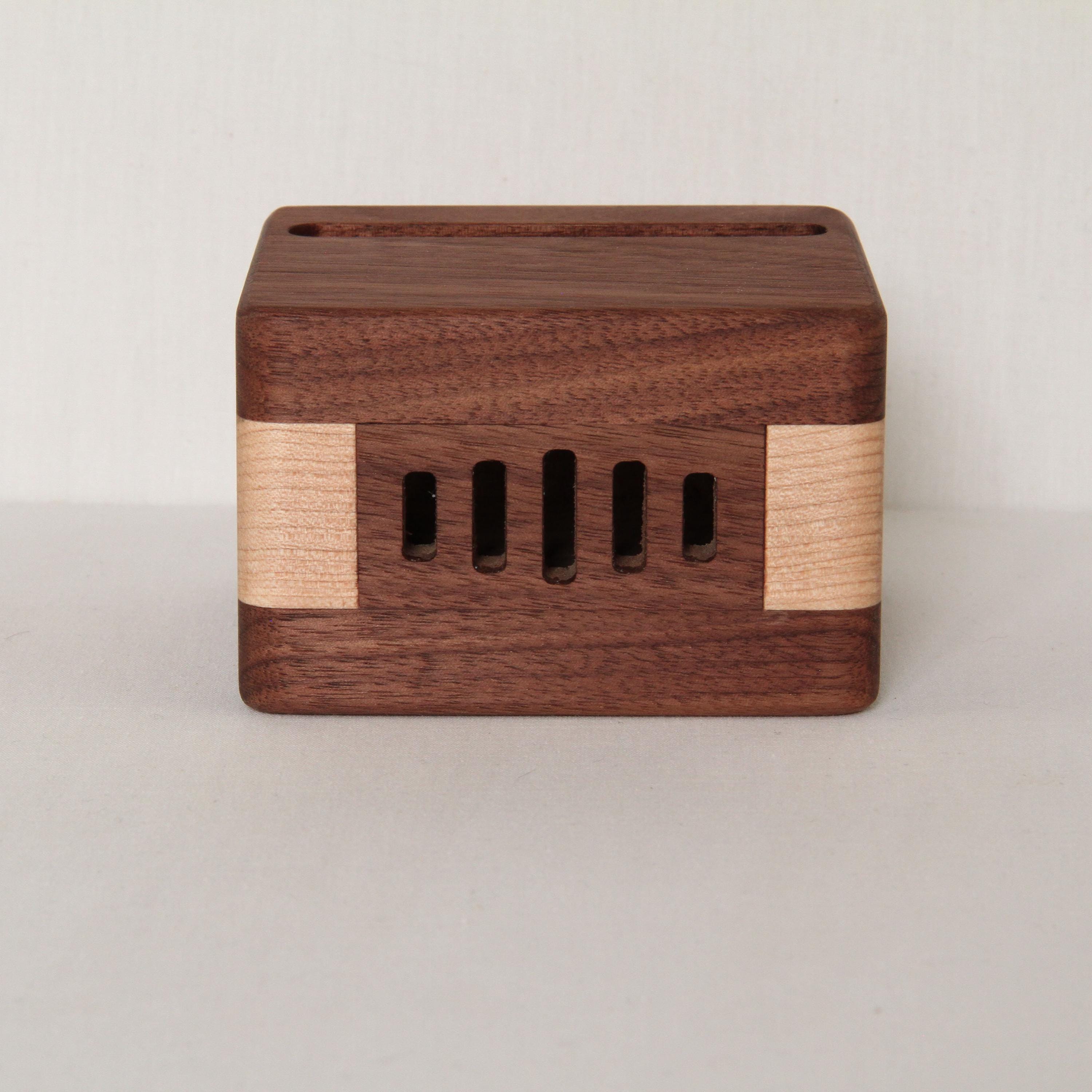 Walnut Acoustic Phone Speaker | Handcrafted Wood Amplifier for iPhone ...