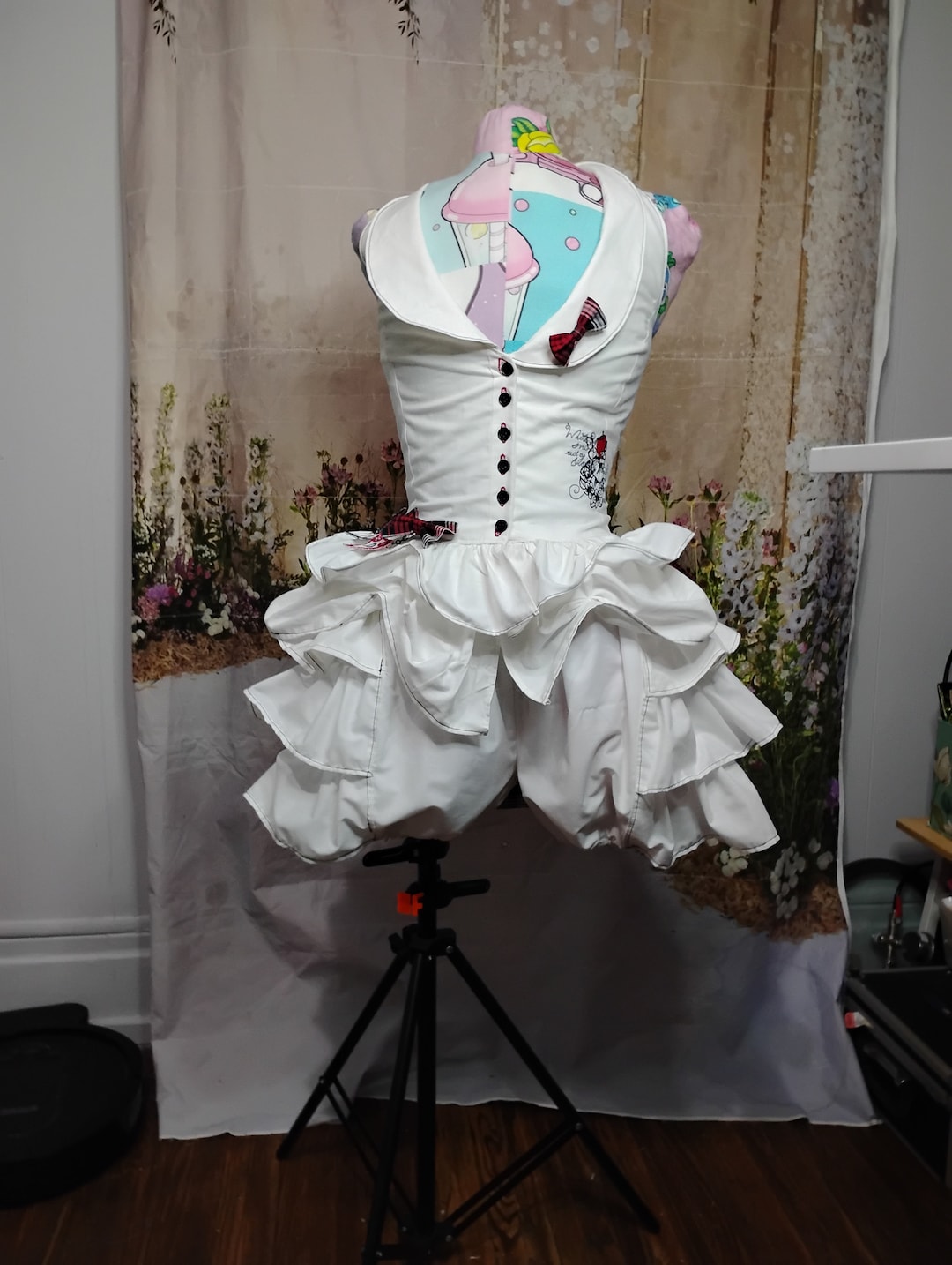 White Classic Ouji Vest and Shorts Coord Short Pants Waistcoat Set ...