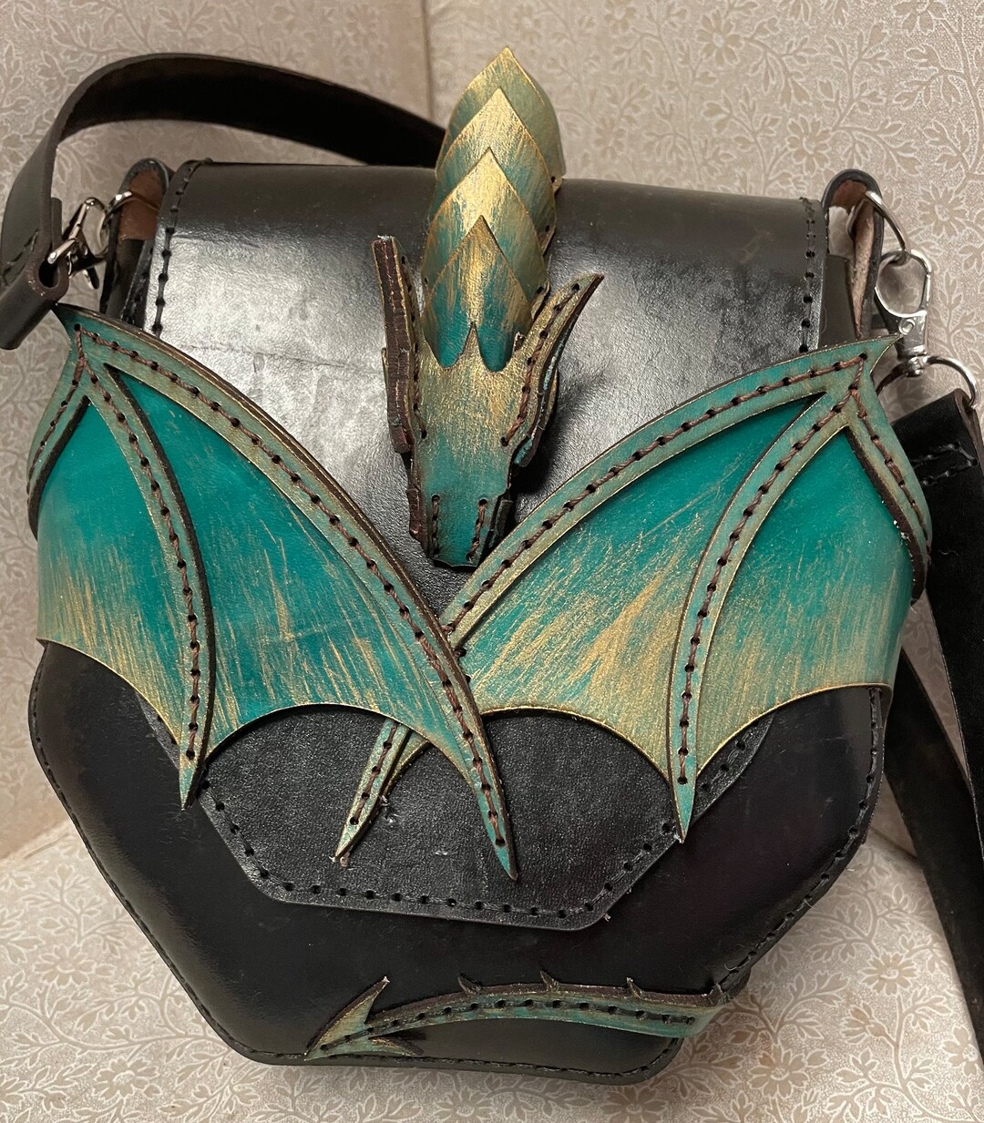 Custom Dragon Hunter Purse - Etsy